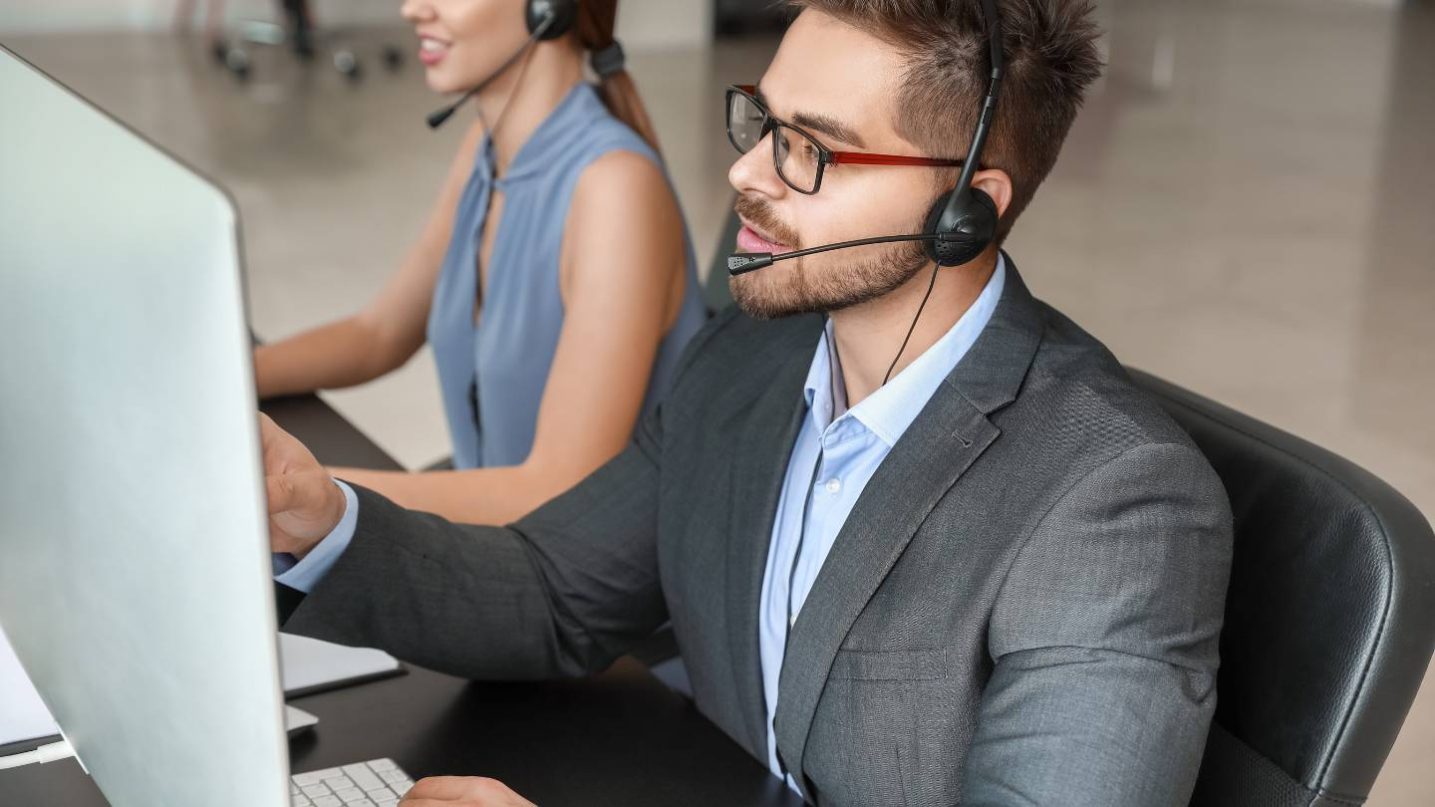 Predictive vs Progressive Dialer: Which Is Best For Healthcare