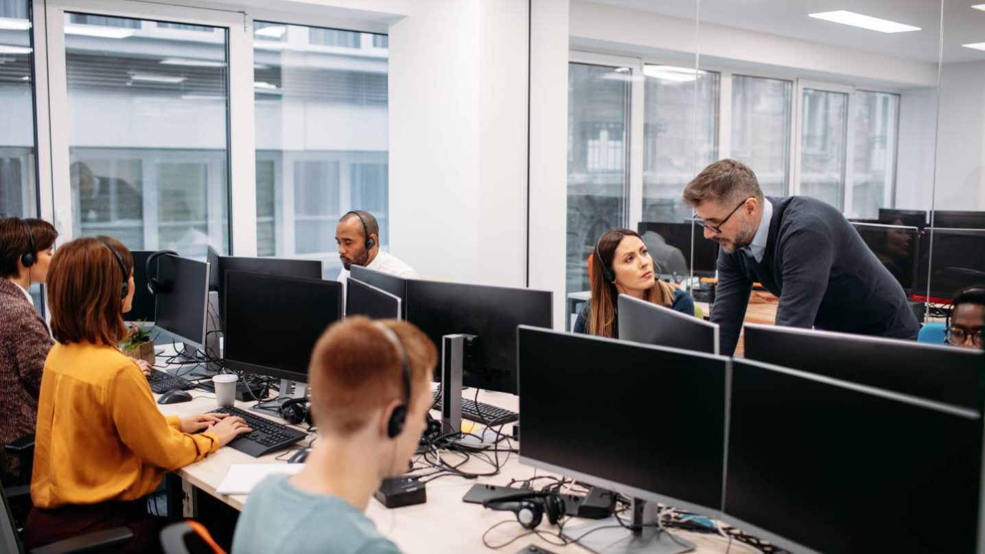 Predictive vs Progressive Dialer: Which Is Best For Healthcare